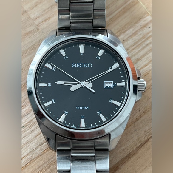 Seiko | Accessories | Seiko Mens Watch Large Black Dial Date Window ...